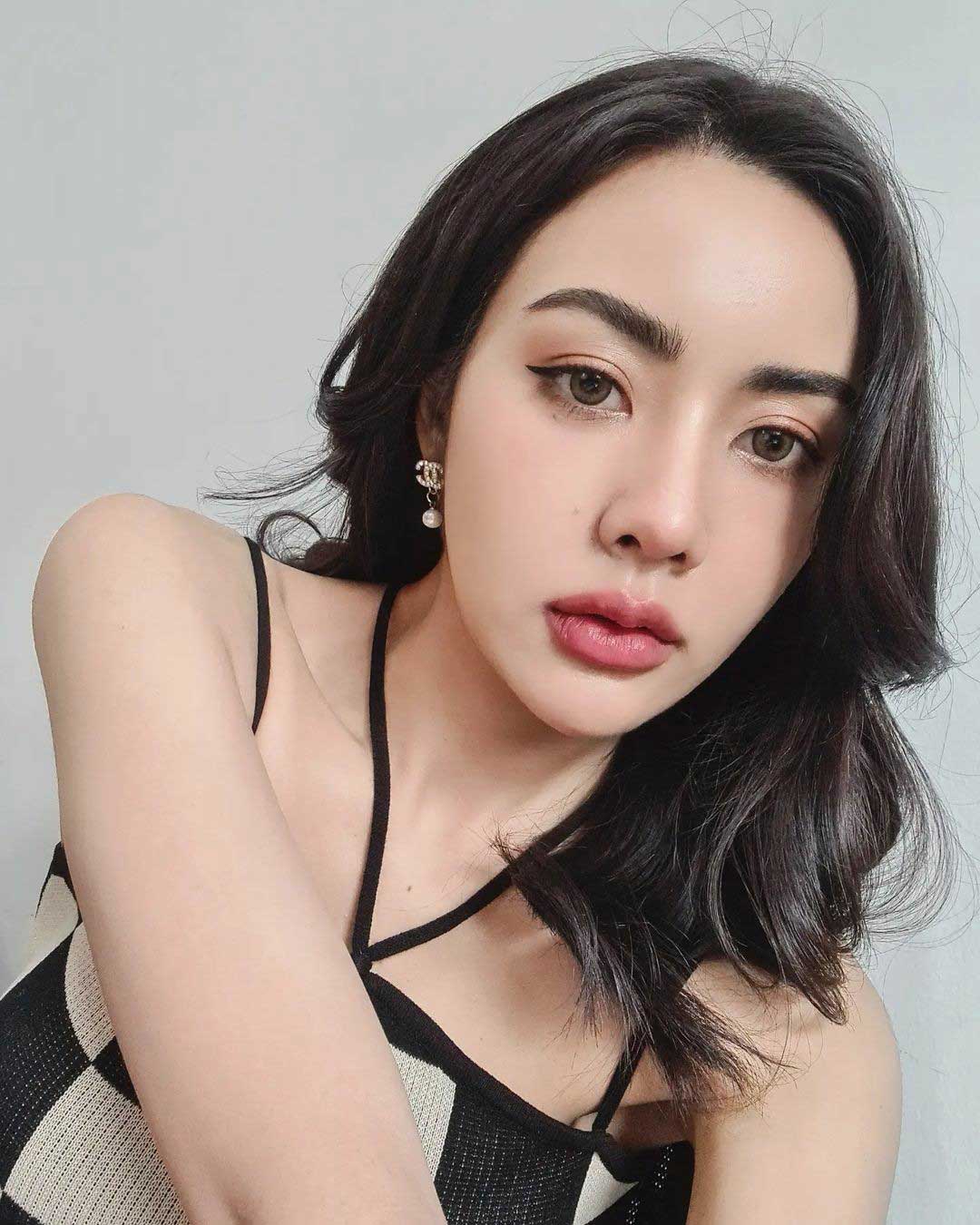 แจกวาร์ปสาวสวย น้องบลู ชมพูนุช นางแบบสาวPlayboy พราวเสน่ห์