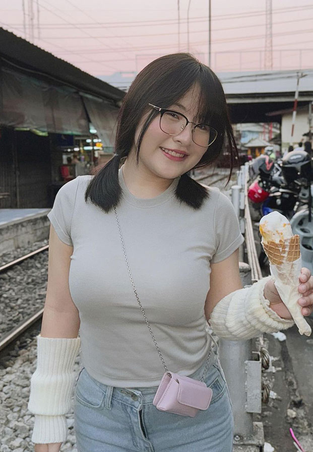 ประวัติ Supaporn Donchaeam สวยสดใส หุ่นอวบแน่น น่ารักเซ็กซี่มาก