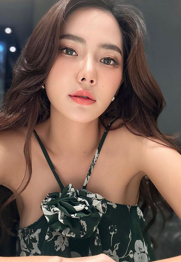 เปิดวาร์ป Fon Chonlada Patsatan ดาวเด่นเน็ตไอดอล เซ็กซี่โกอินเตอร์