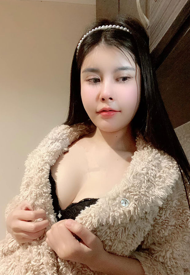 เปิดวาร์ป Kwan Rattana เน็ตไอดอลนางแบบร้อนแรง เซ็กซี่ยั่วยวนใจ