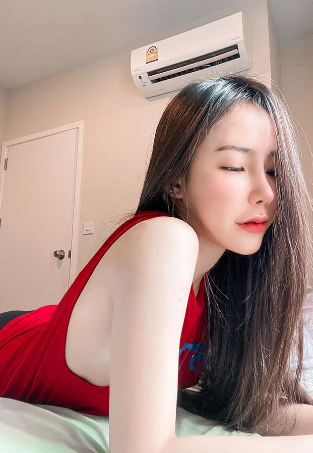 ประวาร์ป ลลดา วราเตชะพงษ์ สวยเซ็กซี่ โดนเด่นขาวออร่า