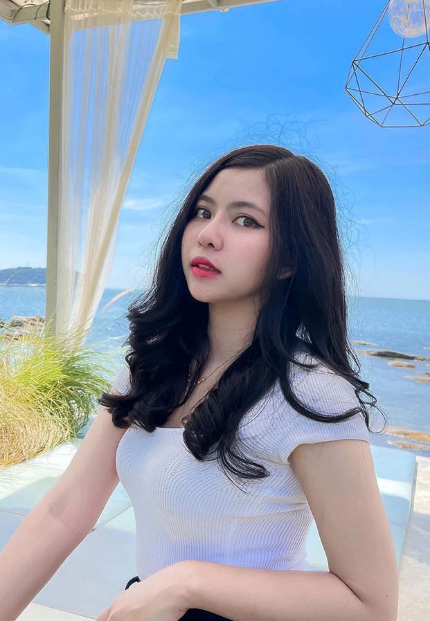 วาร์ป Waen Anya สาวเซ็กซี่ผิวขาวใส น่ารักสวยหุ่นฝอ